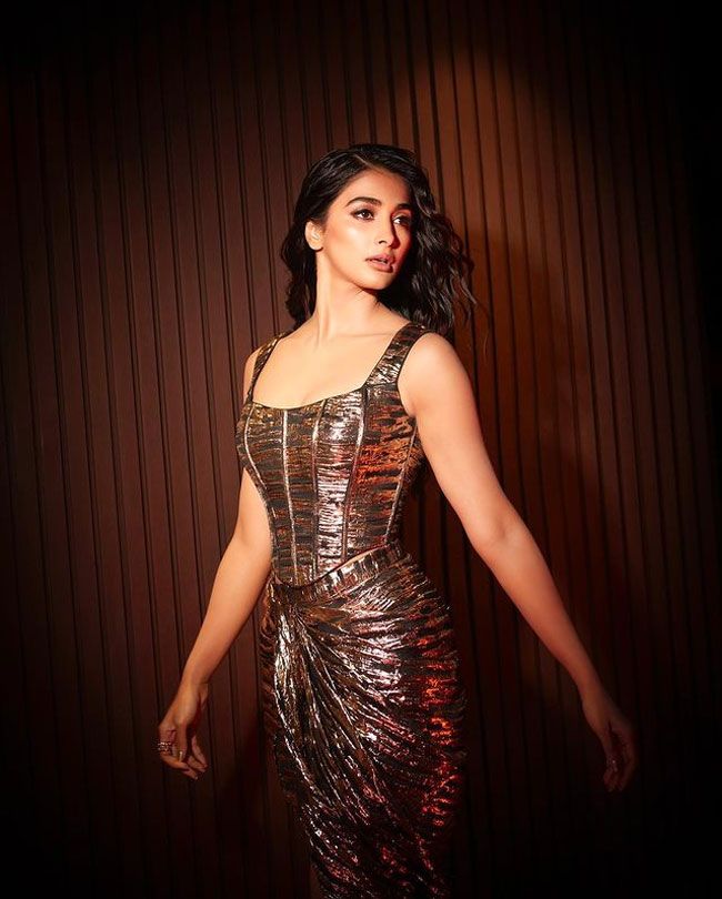 Sizzling Looks Of Pooja Hegde
