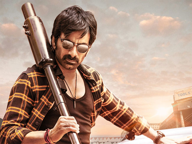 సైలెంట్ గా రెండు కానిచ్చేస్తున్న మాస్ రాజా