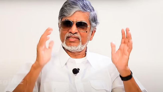 విజయ్ తో సినిమాకు ఆ దర్శకులు నో అన్నారట