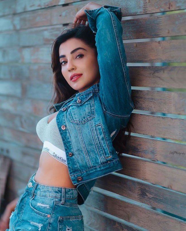 Delightful Pics Of Parvati Nair