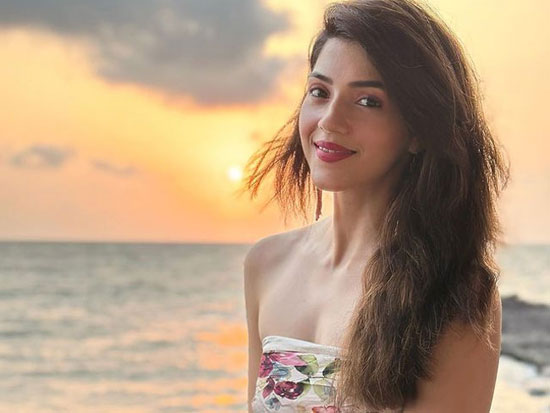 Mesmerising Clicks Of Mehreen In Goa