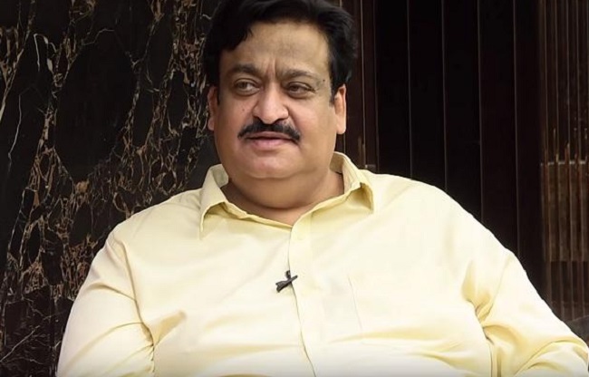 'ఏజెంట్' హ‌క్కులు కొన‌డానికెళితే అదృష్టవశాత్తూ..!