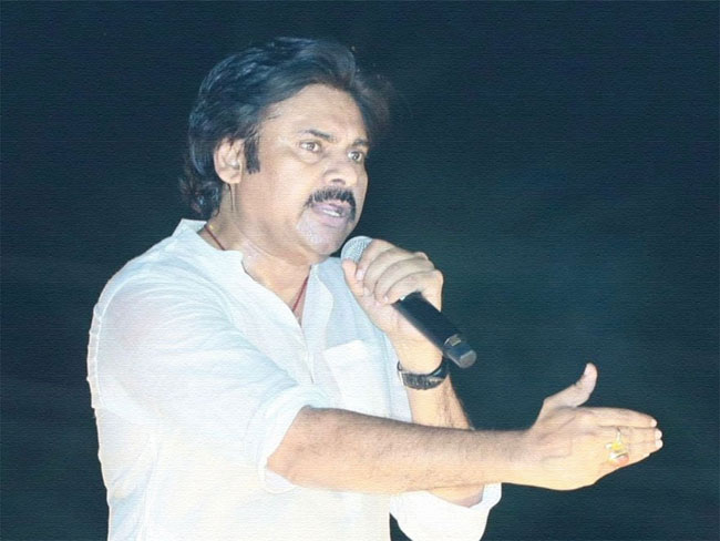 Volunteers Fire On Pawan Kalyan For Baseless Allegations!